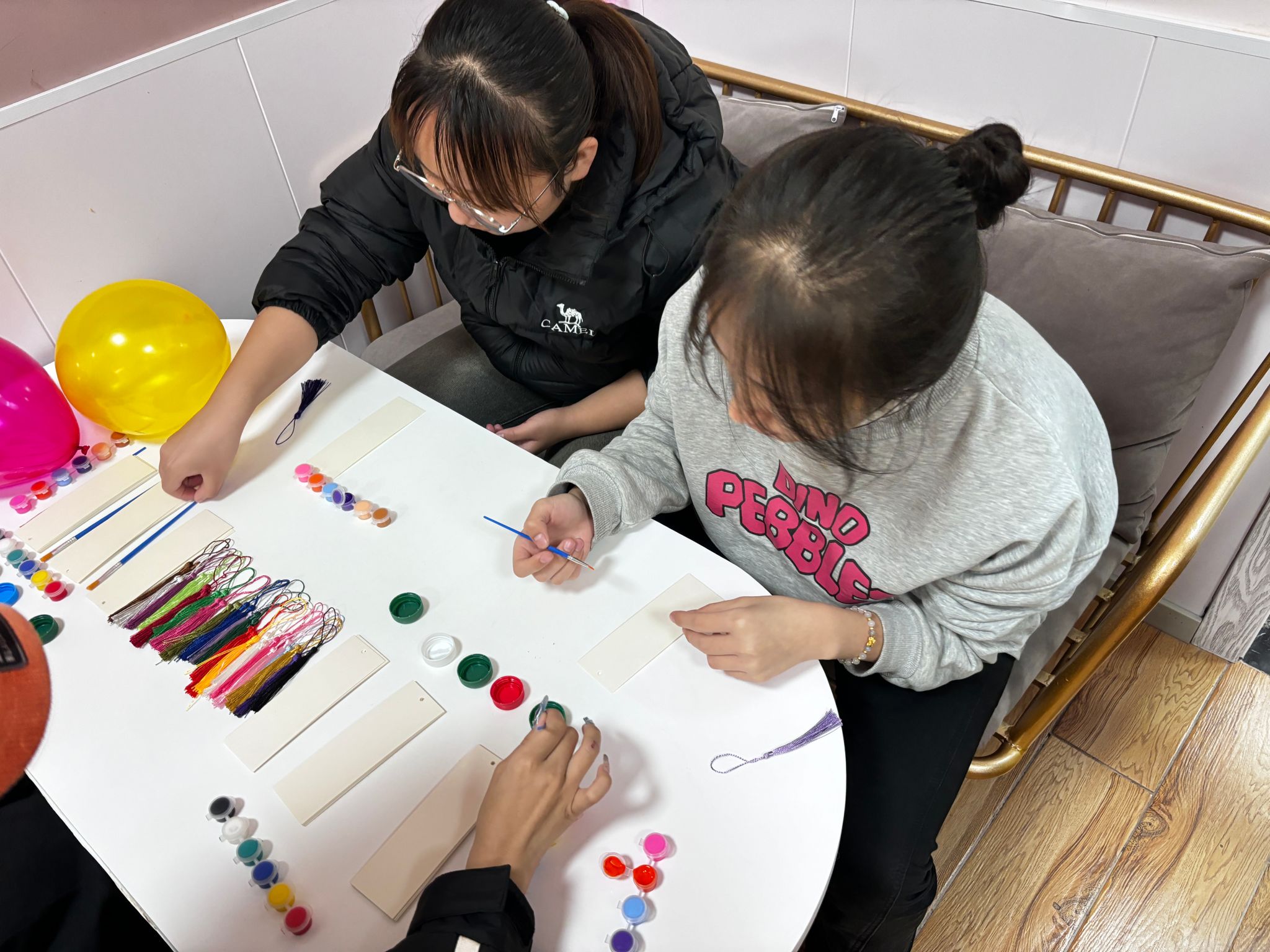 【完满班团】绘笔描暖景·便签载温情——淬炼商学院2024级财务管理05团支部完满超级团支部主题活动-重庆移通学院完满教育